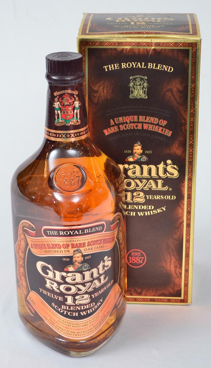 Whisky marca GRANT'S ROYAL, 12 anos, 1 litro acondi