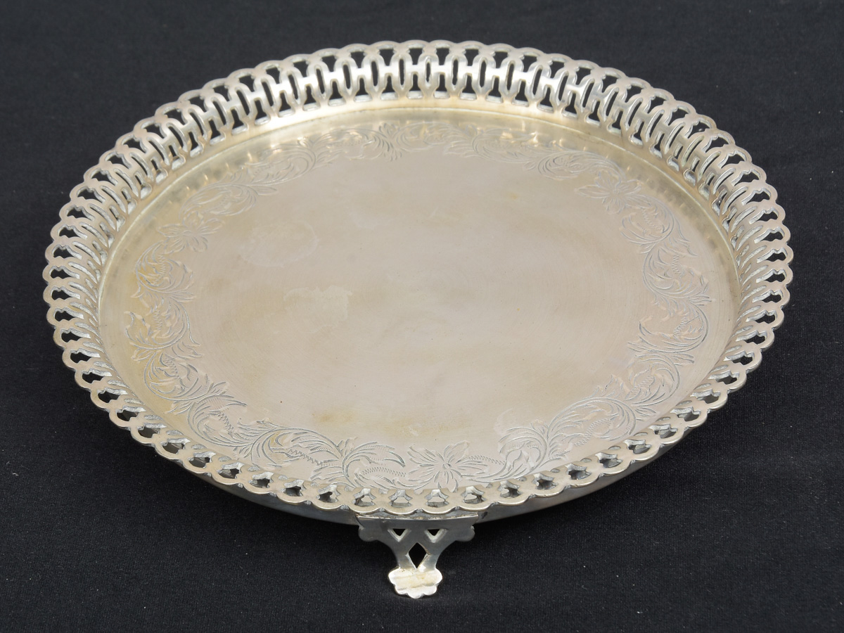 Salva de PRATA BRASILEIRA, teor 800. Peso 383 gramas. 3