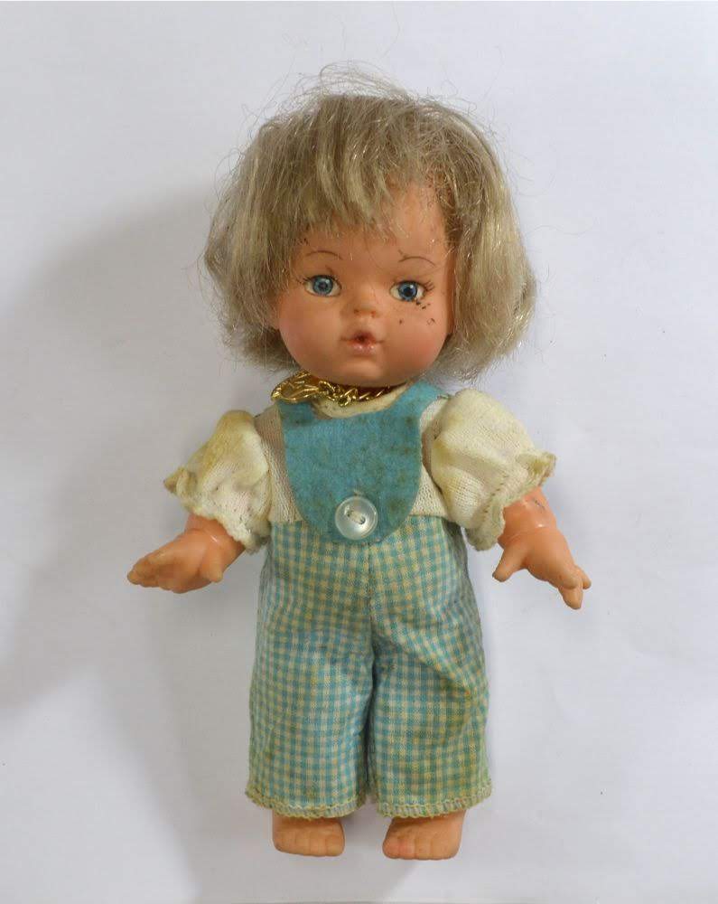 Antiga boneca da marca Estrela, altura 16 cm, década de