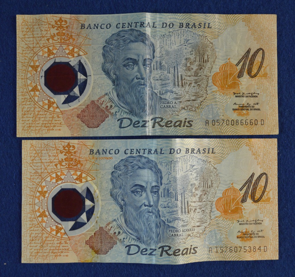 Lote contendo 2 cédulas de 10 Reais, produzidas em plás