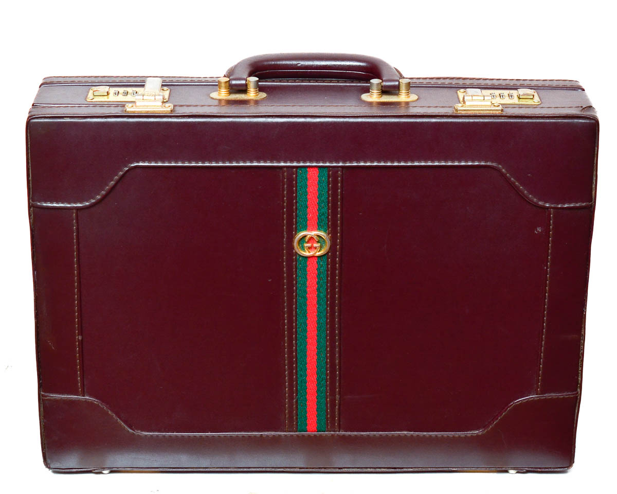 GUCCI. Pasta tipo "EXECUTIVO", em couro na cor