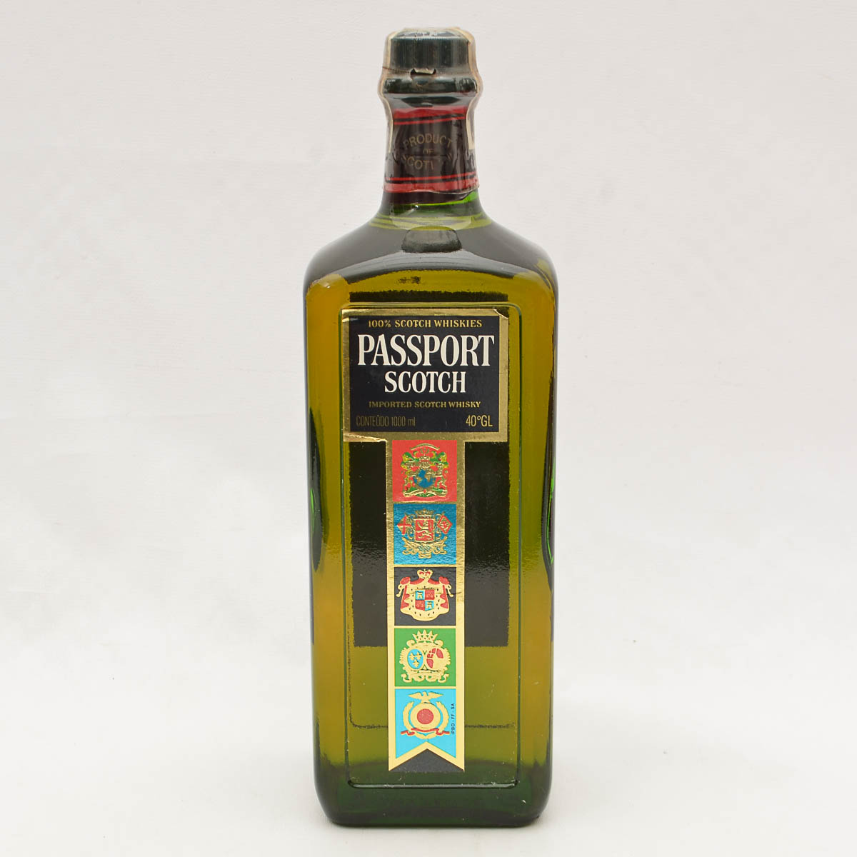 PASSAPORT SCOTCH - Garrafa com uísque escocês, 1000 ml.