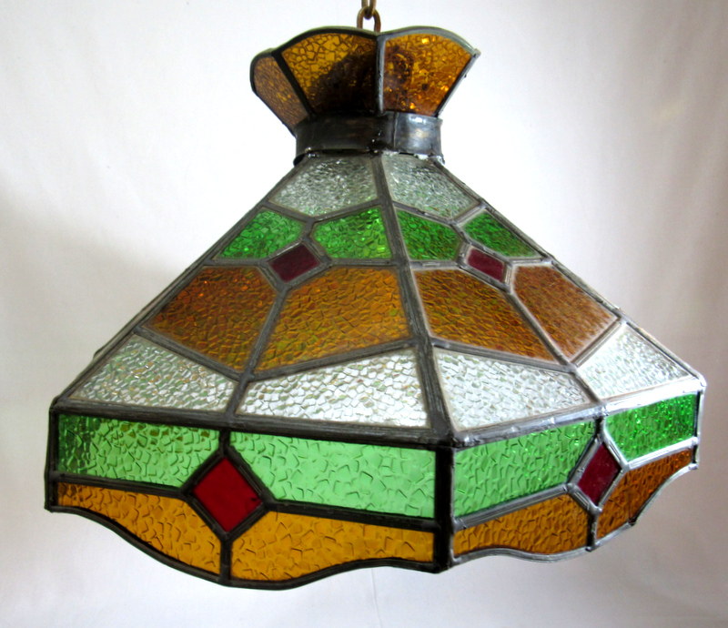 LUMINÁRIA: Luminária de teto, padrão vitral, nas cores