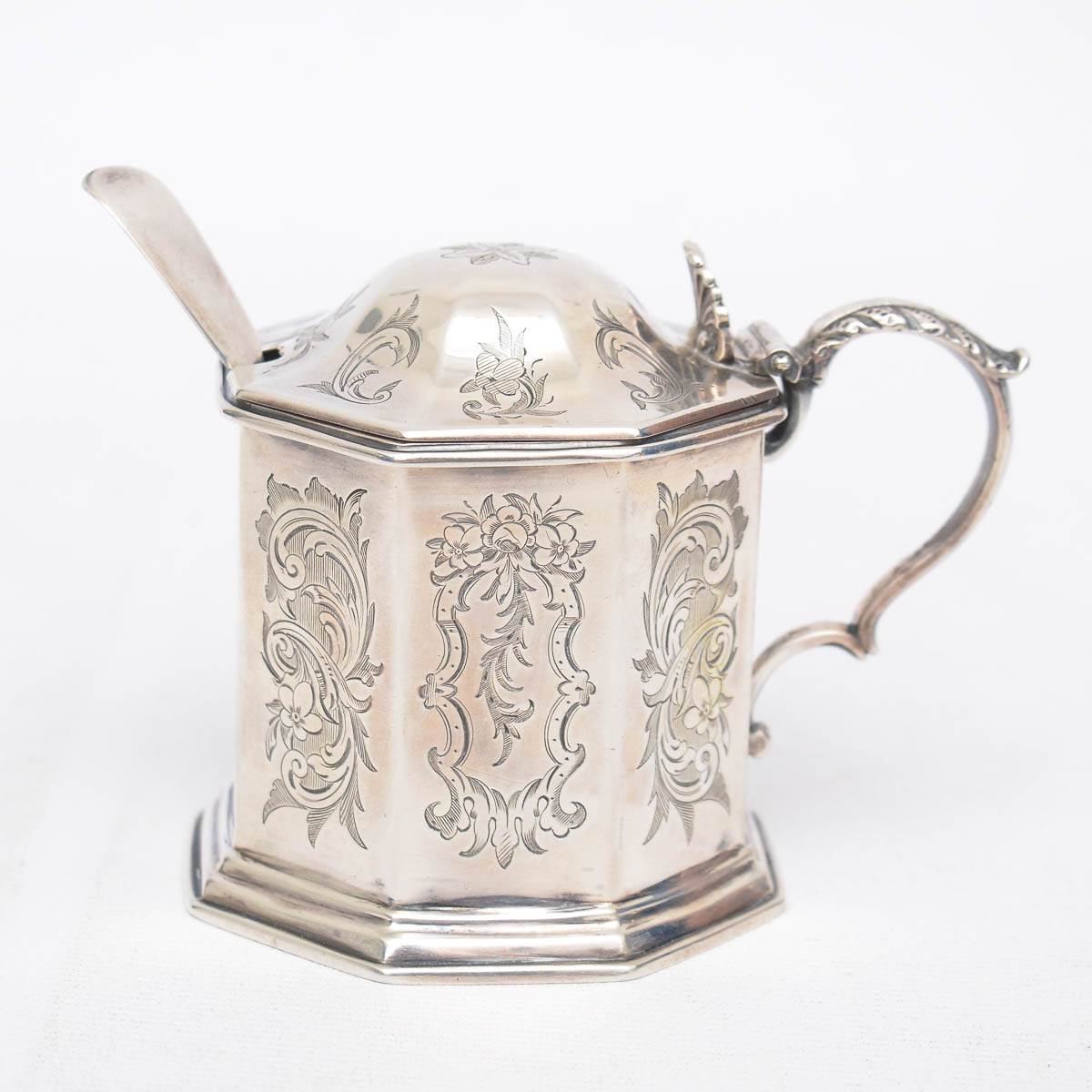 Duas peças: Açucareiro e colher de PRATA INGLESA - Açuc