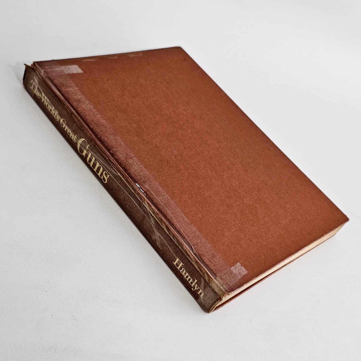 The World Great Guns por Frederick Wilkinson, 1977 com