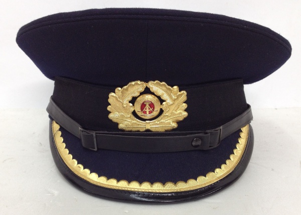 Antigo quepe militar - Alemanha Oriental (Marinha) - pe