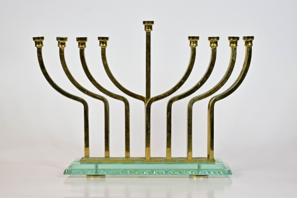 Chanukiá (candelabro judaico de 09 bracos) em metal dou