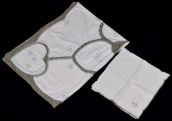 TOALHA DE MESA - Toalha de mesa italiana com 12 guardan