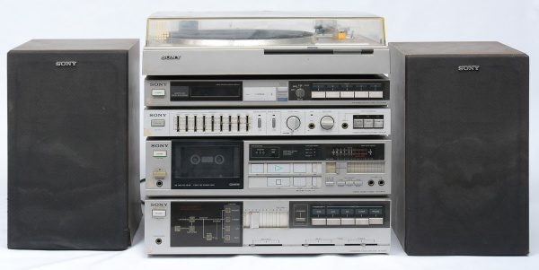 Equipamento de som, modular, da marca SONY, composto po