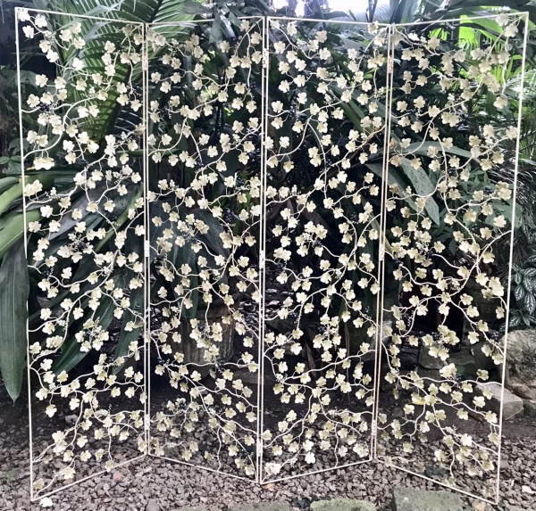 BIOMBO DECORADO COM PARREIRAS E UVAS CONFECCIONADO EM M