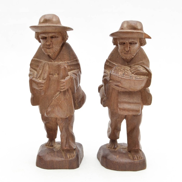 ARTE POPULAR - Duas pequenas esculturas de madeira, rep