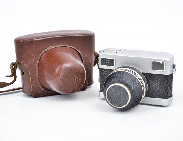 WERRA - Antiga câmera fotográfica. Lente Carl Zeiss Jen