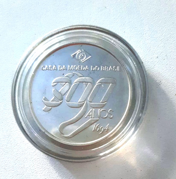 NUMISMÁTICA. Moeda de 2 REAIS de 1994, comemorativa 300