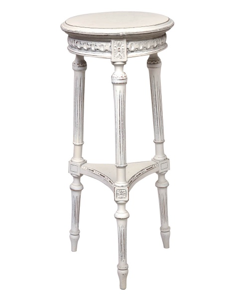 Pequena coluna em madeira nobre patinada em branca, trê